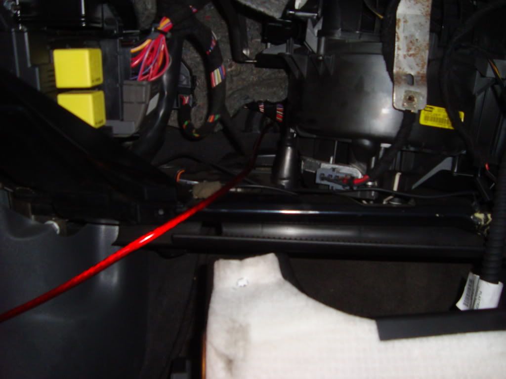 How to: Installing an Amp power cable Directly from your battery. | SaabCentral Forums