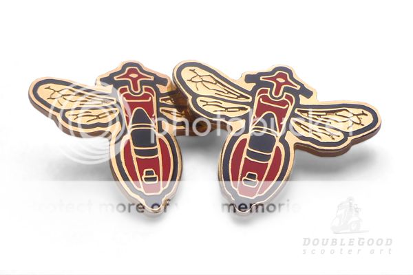 Modern Vespa : Vespa Wasp Pin Badges